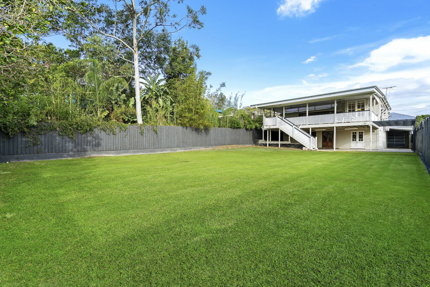 The Quintessential Family Queenslander